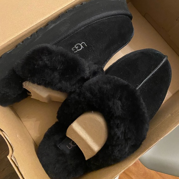 UGG | Shoes | Copy Black Ugg Slippers Size 8 Womens Brand New | Poshmark